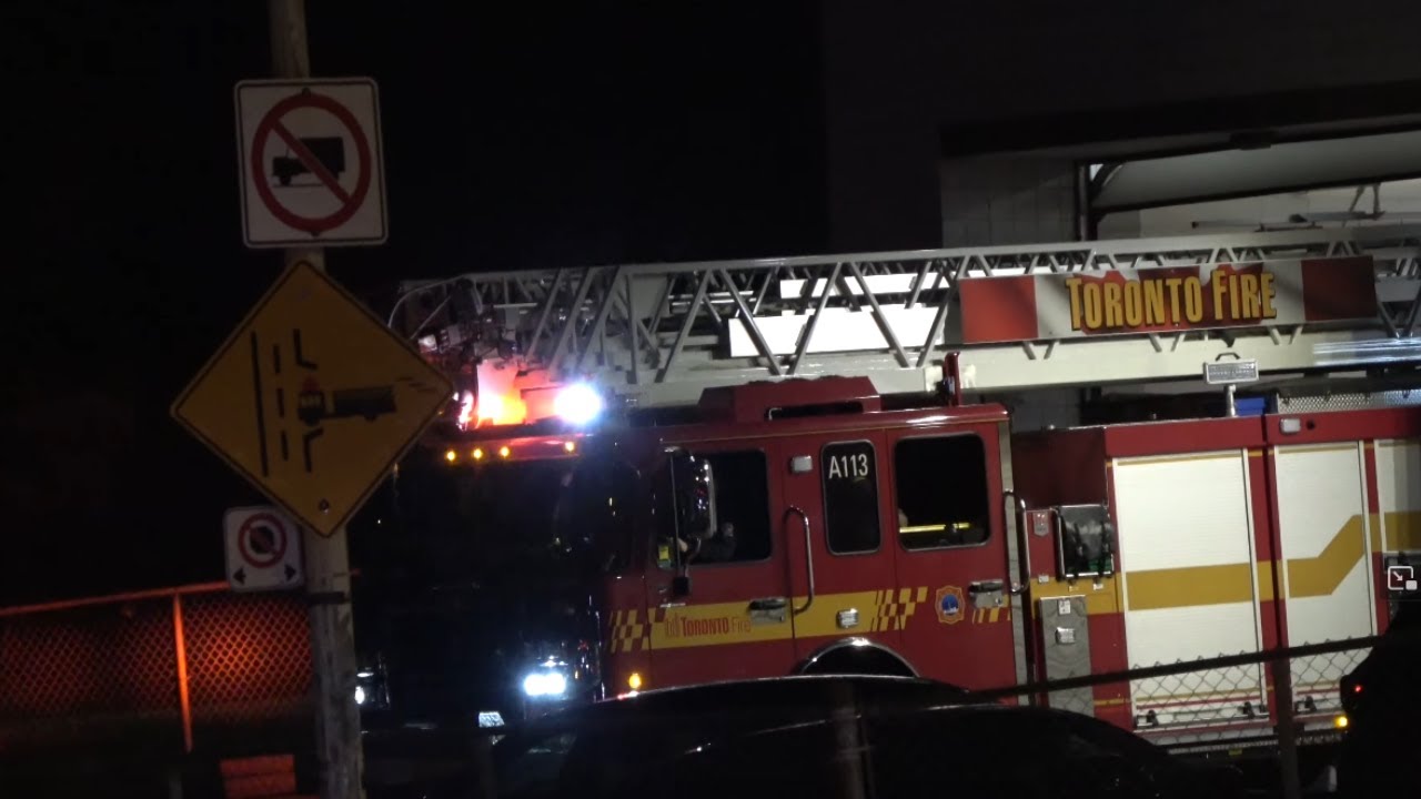 Toronto Fire NEW Aerial 113 & Toronto EMS Responding - YouTube