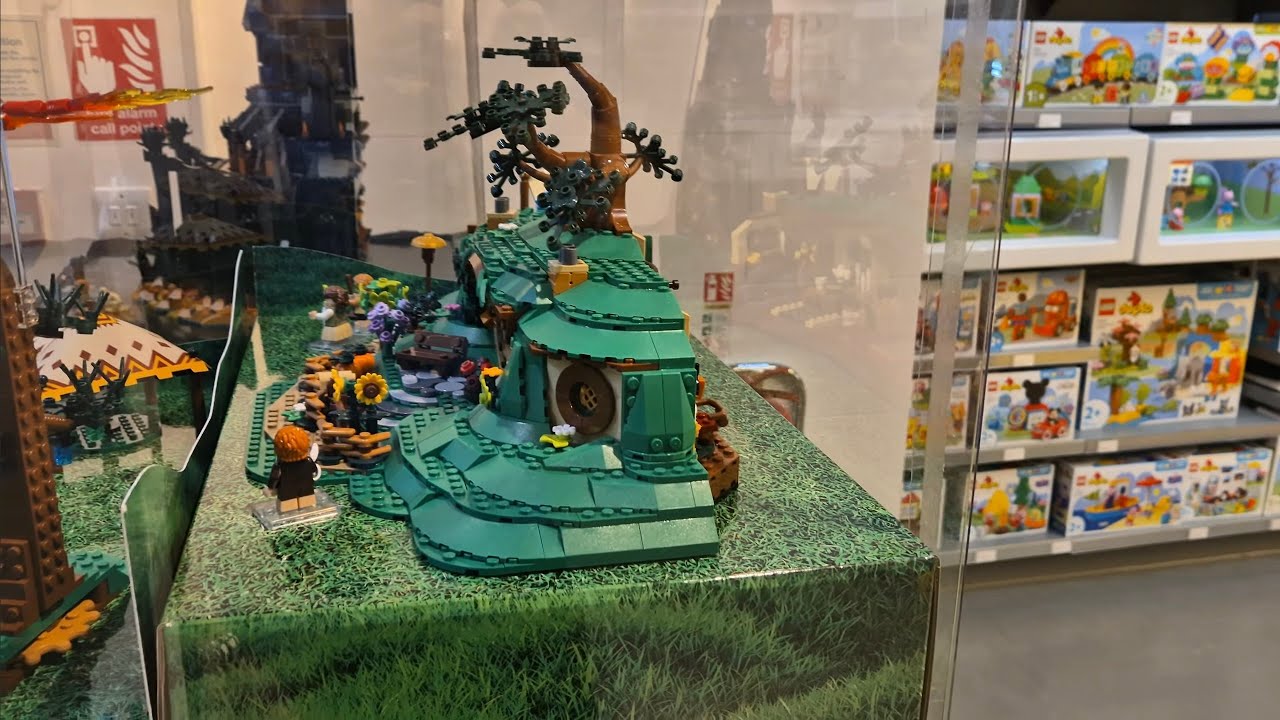 Lego Store tour 2nd April 2025 . - YouTube