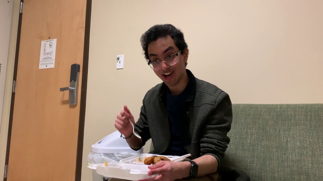 Dining Hall West first impressions - Food Review with Neal - YouTube