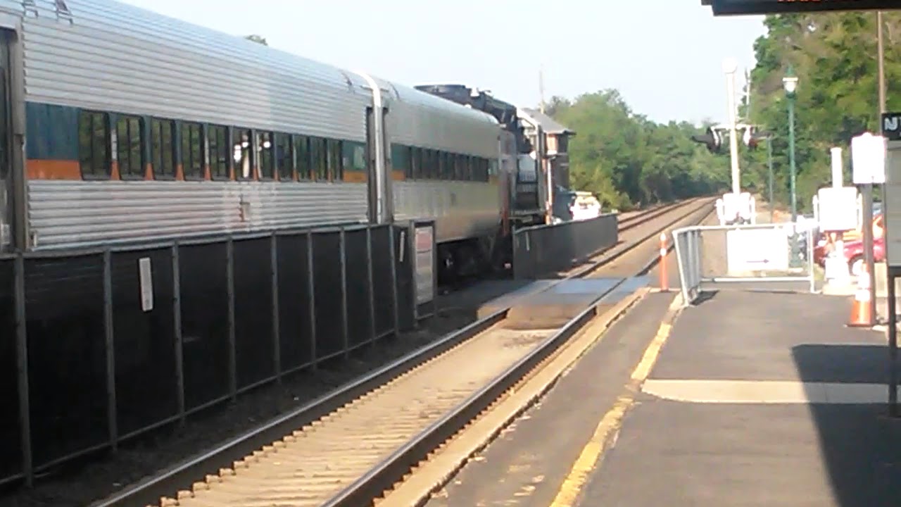 5733 njt 4200 with a friendly engineer brian - YouTube