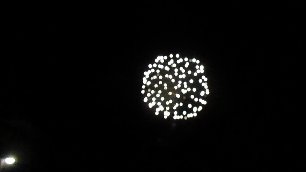 Lexington Fireworks 9:39 PM - YouTube