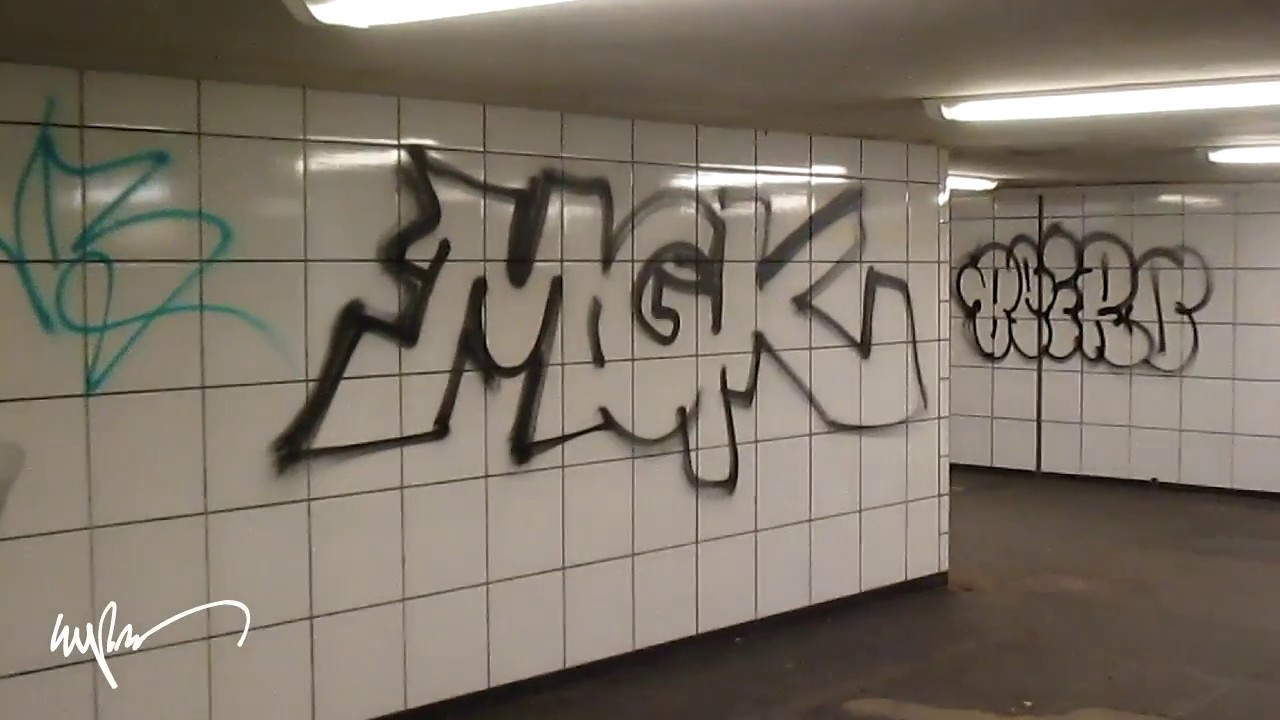 First Graffiti Damage Of The Year 2017 [HD] - YouTube