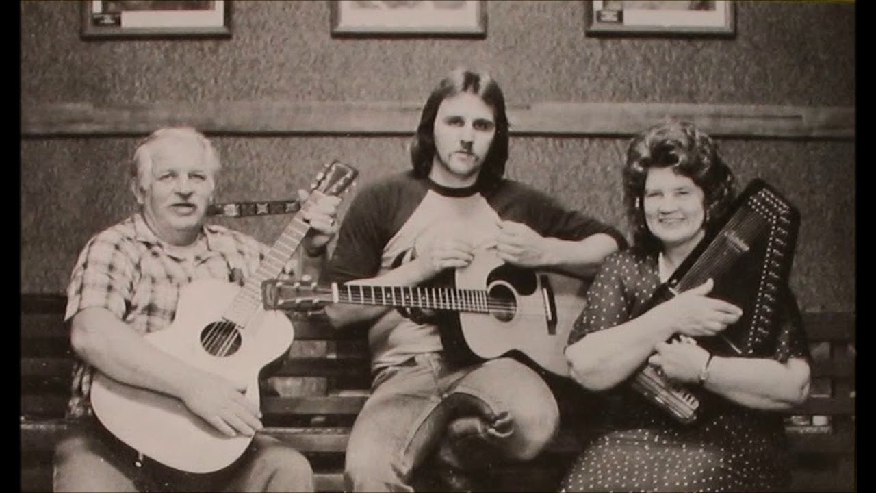 Janette and Joe Carter and Dale Jett - Live at the Carter Fold - YouTube