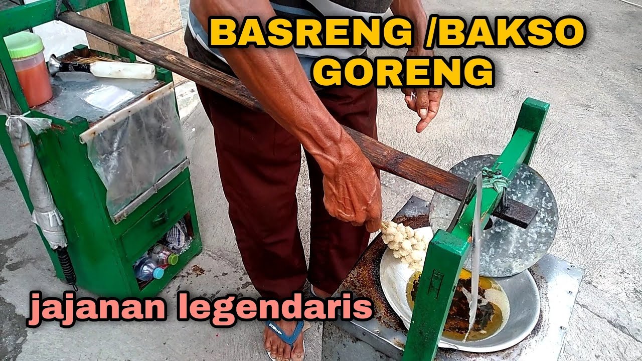 Jajanan jadul legendaris Basreng / Bakso goreng keliling - YouTube