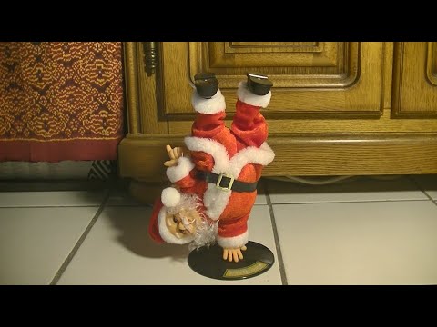 Break Dancing Santa Claus - YouTube