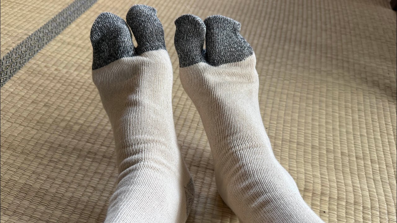🚶‍♂️ Japanese Workman Socks Review - Walking in Japan - YouTube