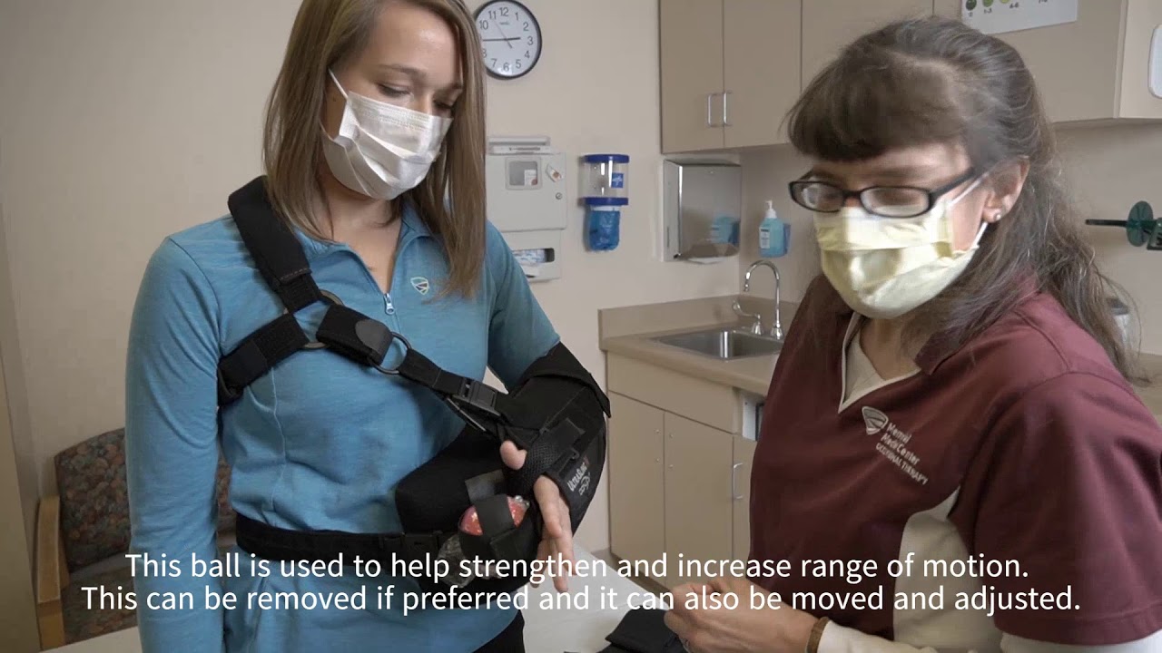 Shoulder Replacement Taking the Sling On and Off - YouTube