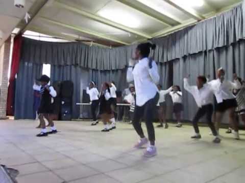 Kids dancing Sarafina #HAP Events - YouTube