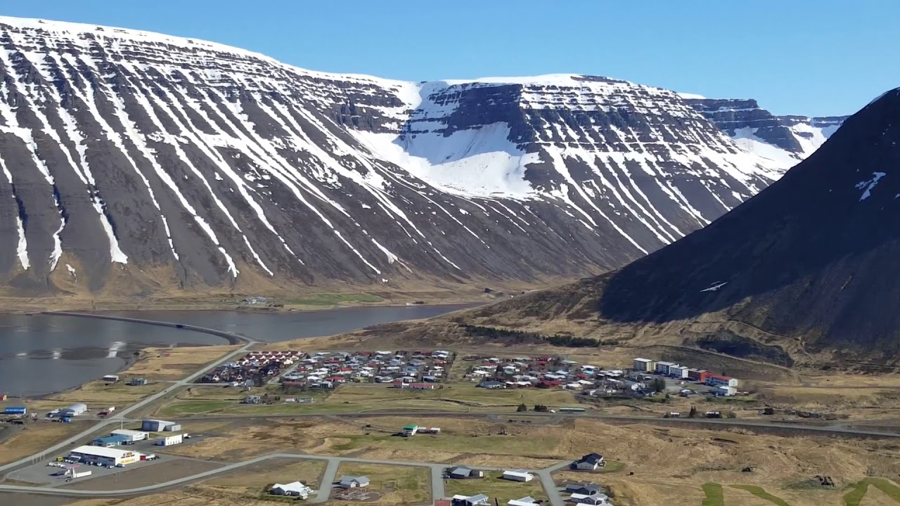 Ísafjörður Airport (BIIS) mountain approach - YouTube