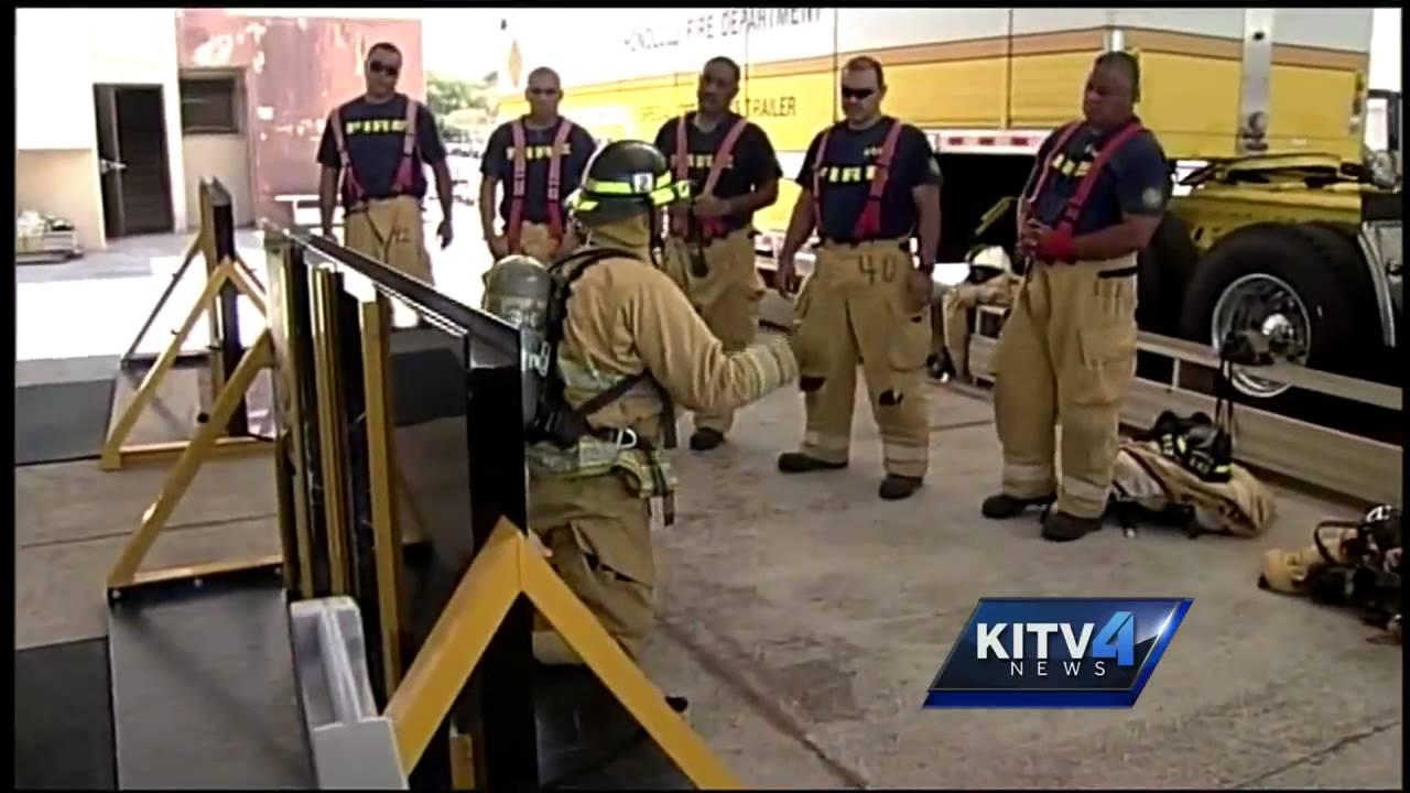 Firefighters training to rescue themselves - YouTube