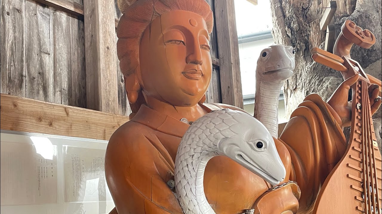 福岡県大川市 三宝神社 白蛇弁財天 大川市 三宝神社手作り 白蛇 めんたいワイド Youtube 3906