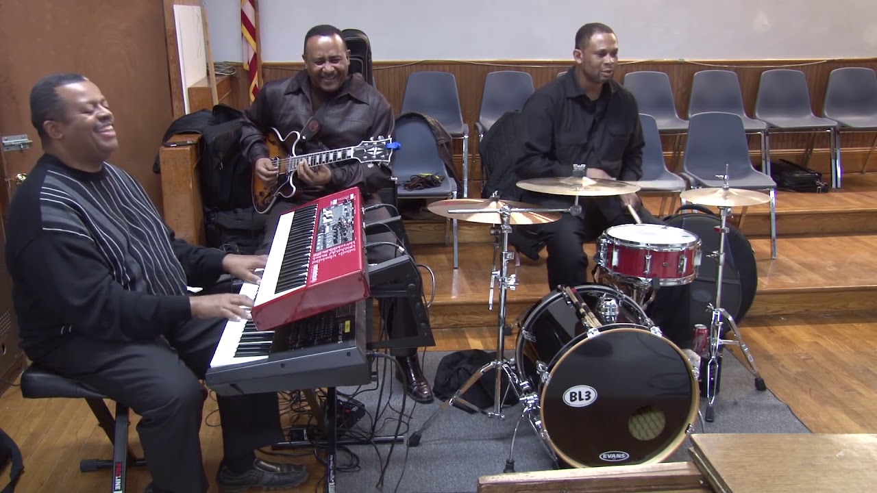Fred McFarlane Trio March 8th 2014 - YouTube