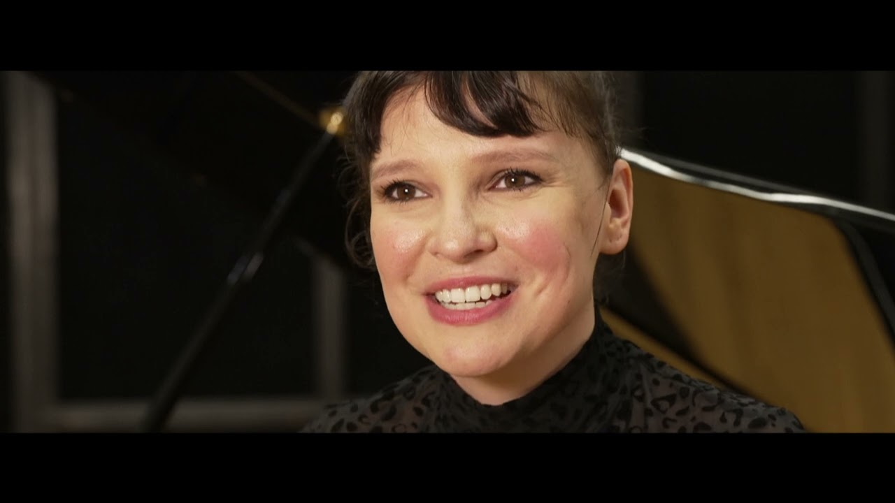 Interview - Anne Sila - Cat's Eyes Chords - Chordify