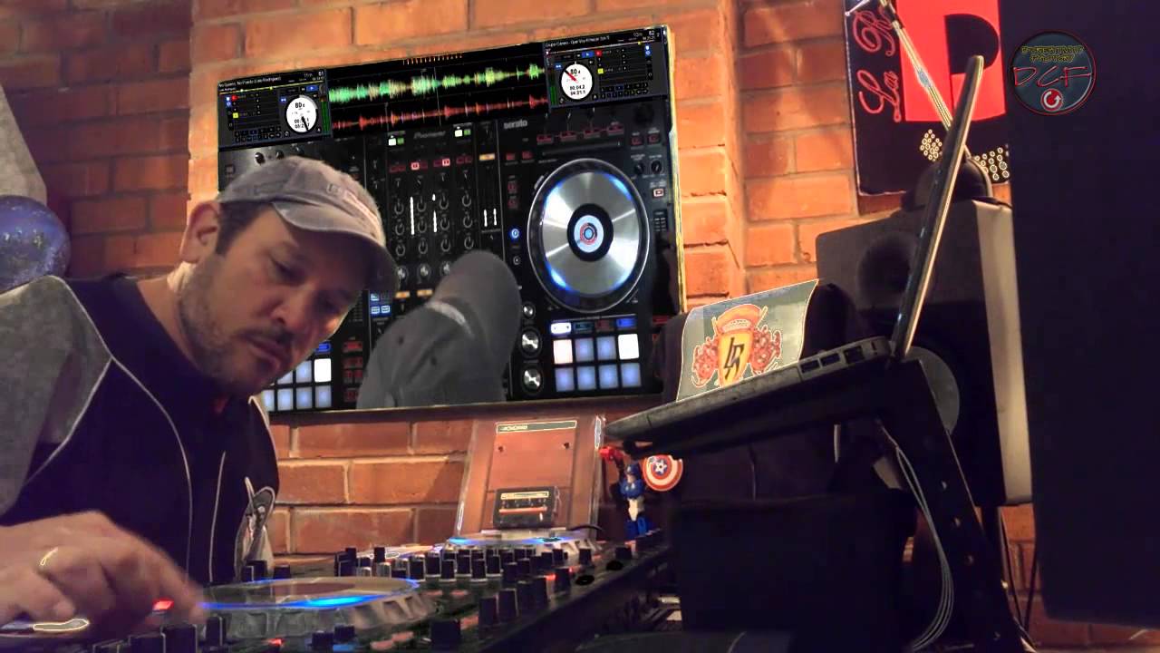 Tutoriales Basicos para djs - Uso del Pitch - YouTube