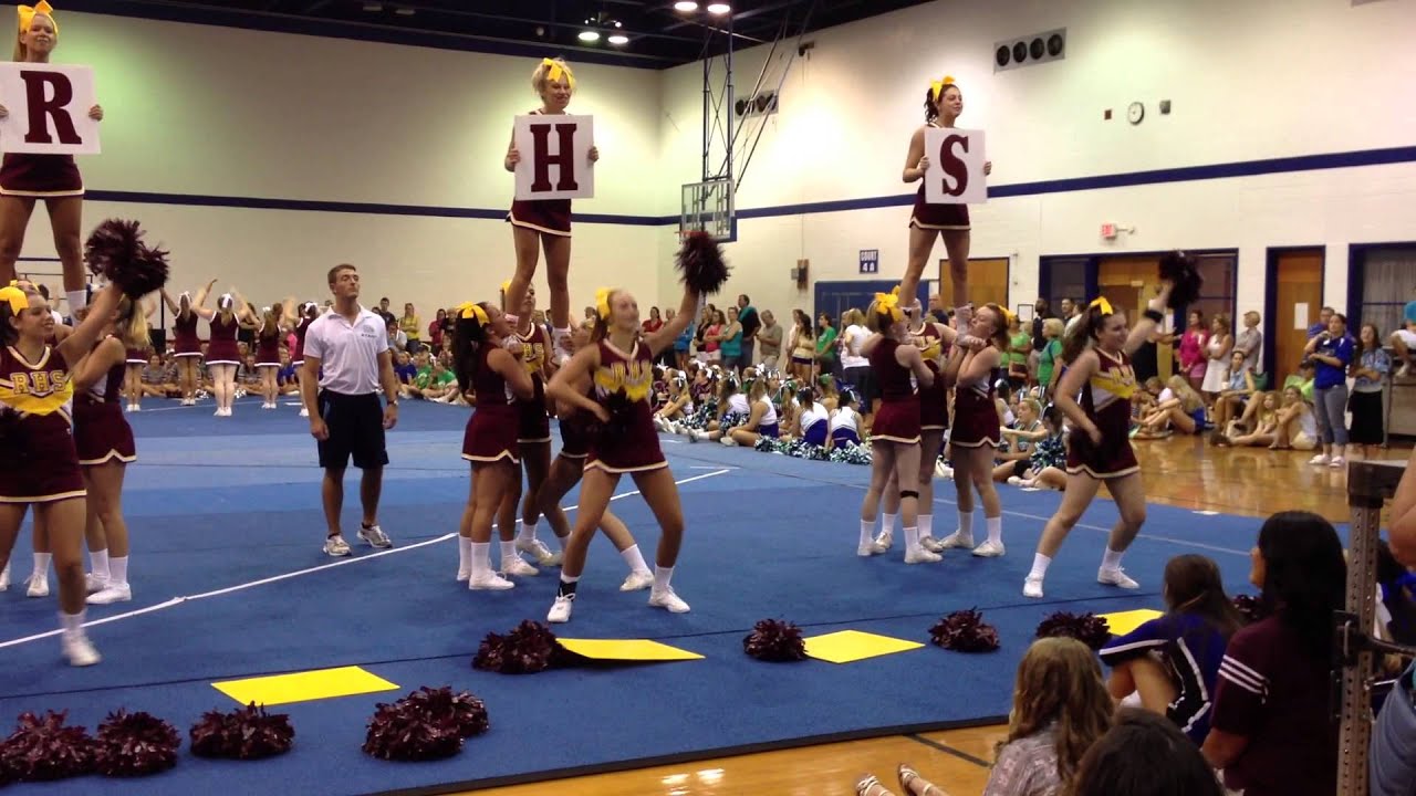 Russell High School Varsity Cheerleaders - YouTube