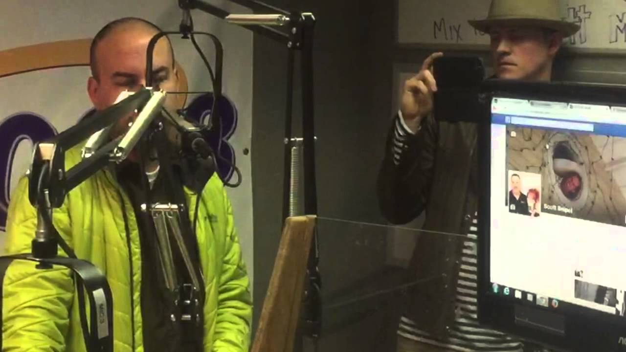 Dan Thorp LIVE on Mix 106.3 - YouTube