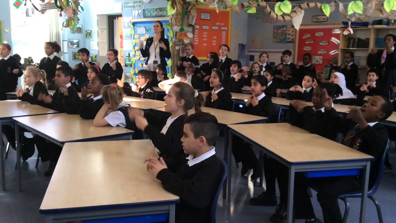 EPS Sign2Sing Performance. - YouTube