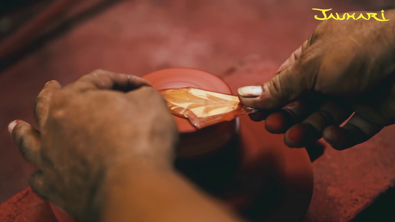 Seni Jauhari - Mirror Art - YouTube