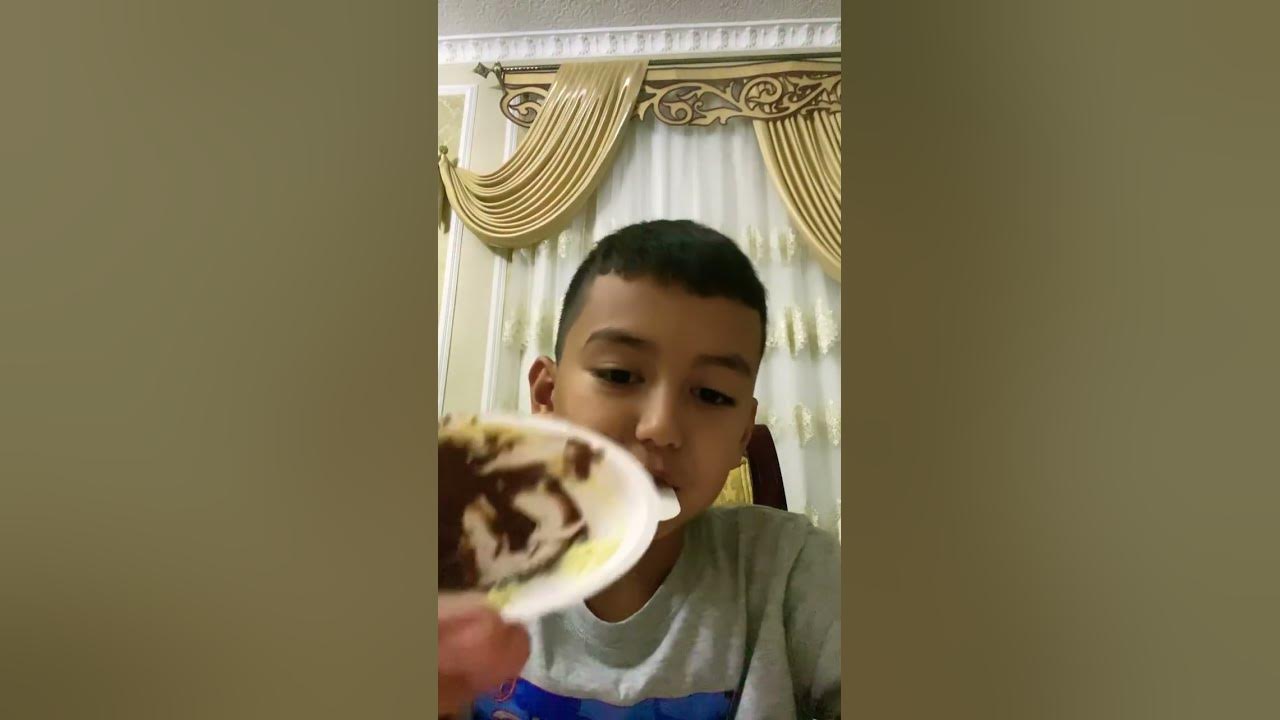 Кушаем Киндер Гарри поттера Youtube
