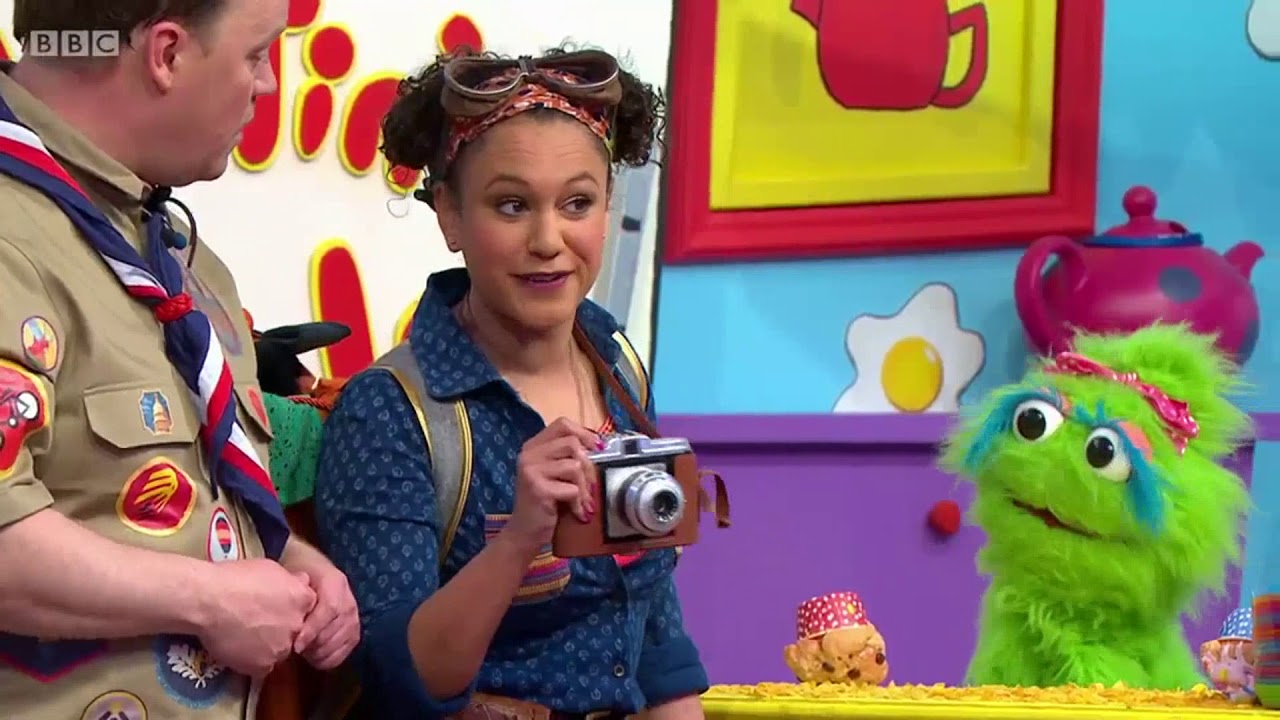 Justin's House Series 4 Episode 1 Justin's Last Badge [HD] - YouTube