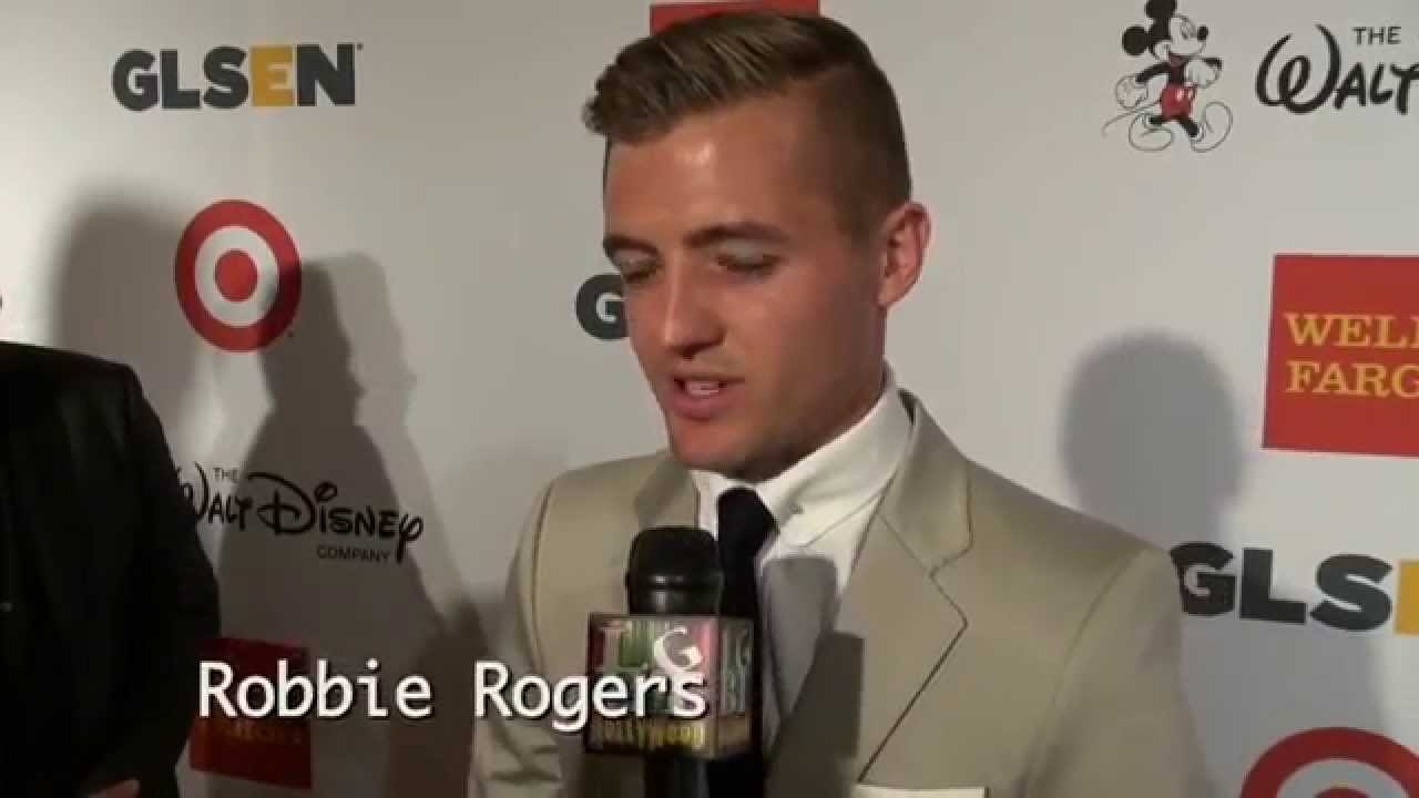 Robbie Rogers on the Red Carpet | 2013 GLSEN Respect Awards - YouTube