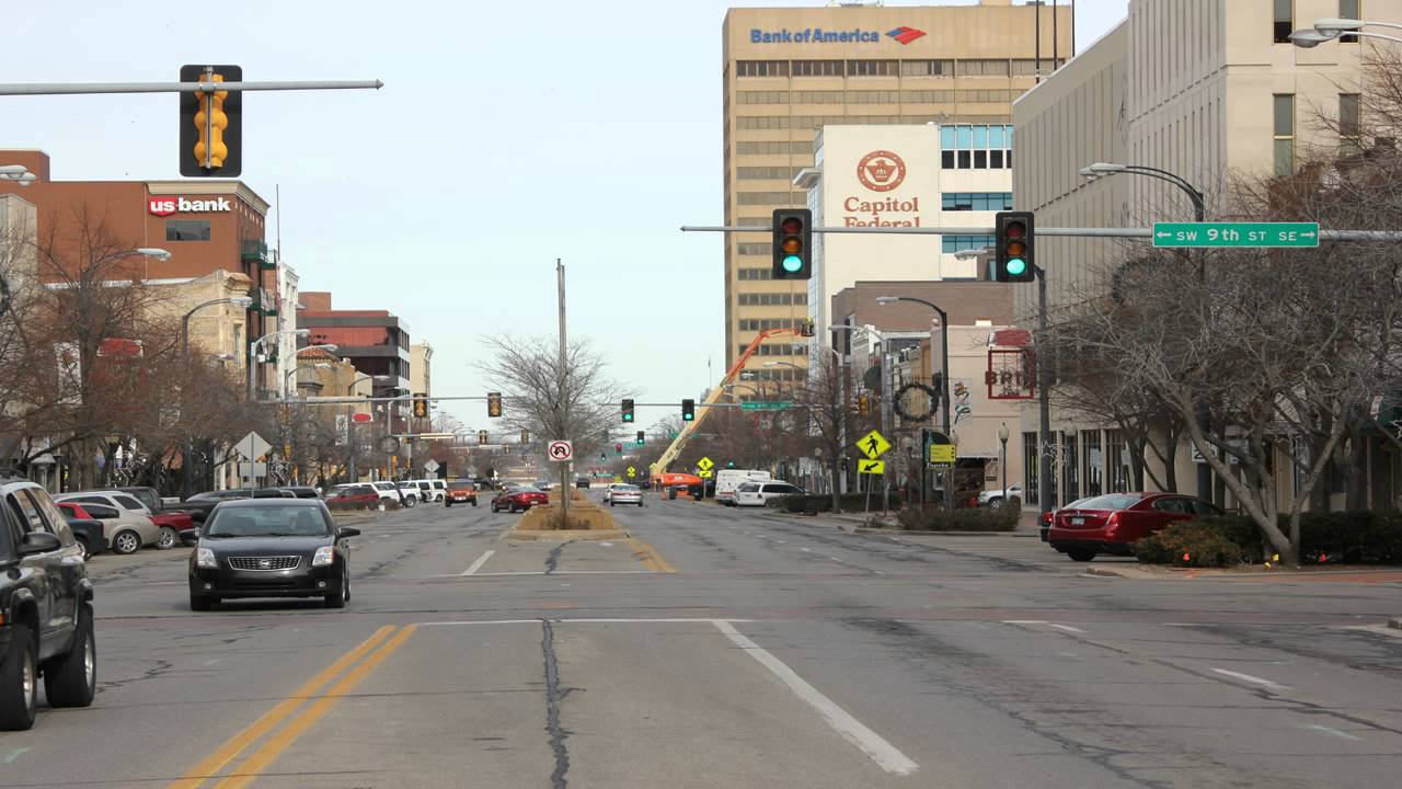 Downtown Topeka time lapse - YouTube