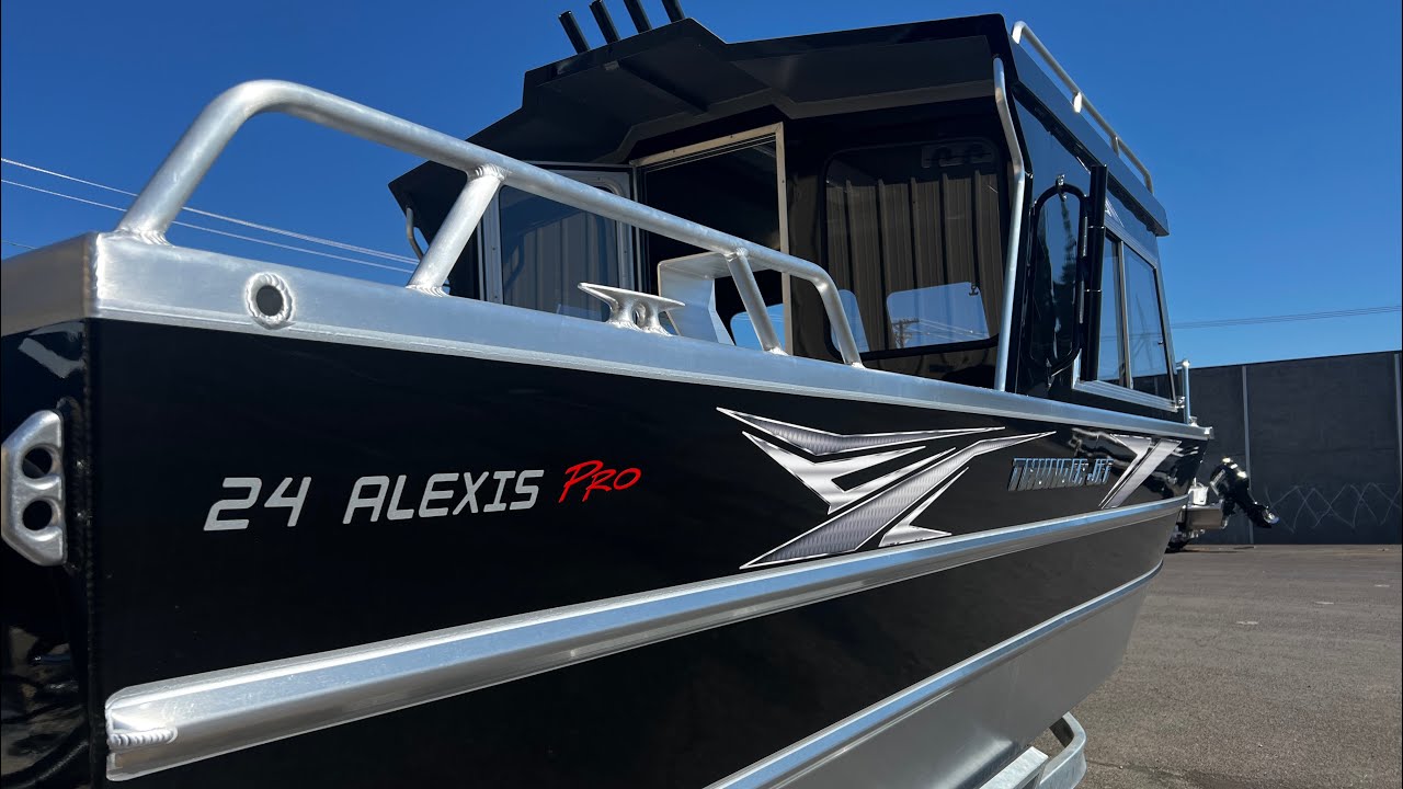 2022 Thunder Jet 24 Alexis Pro - YouTube