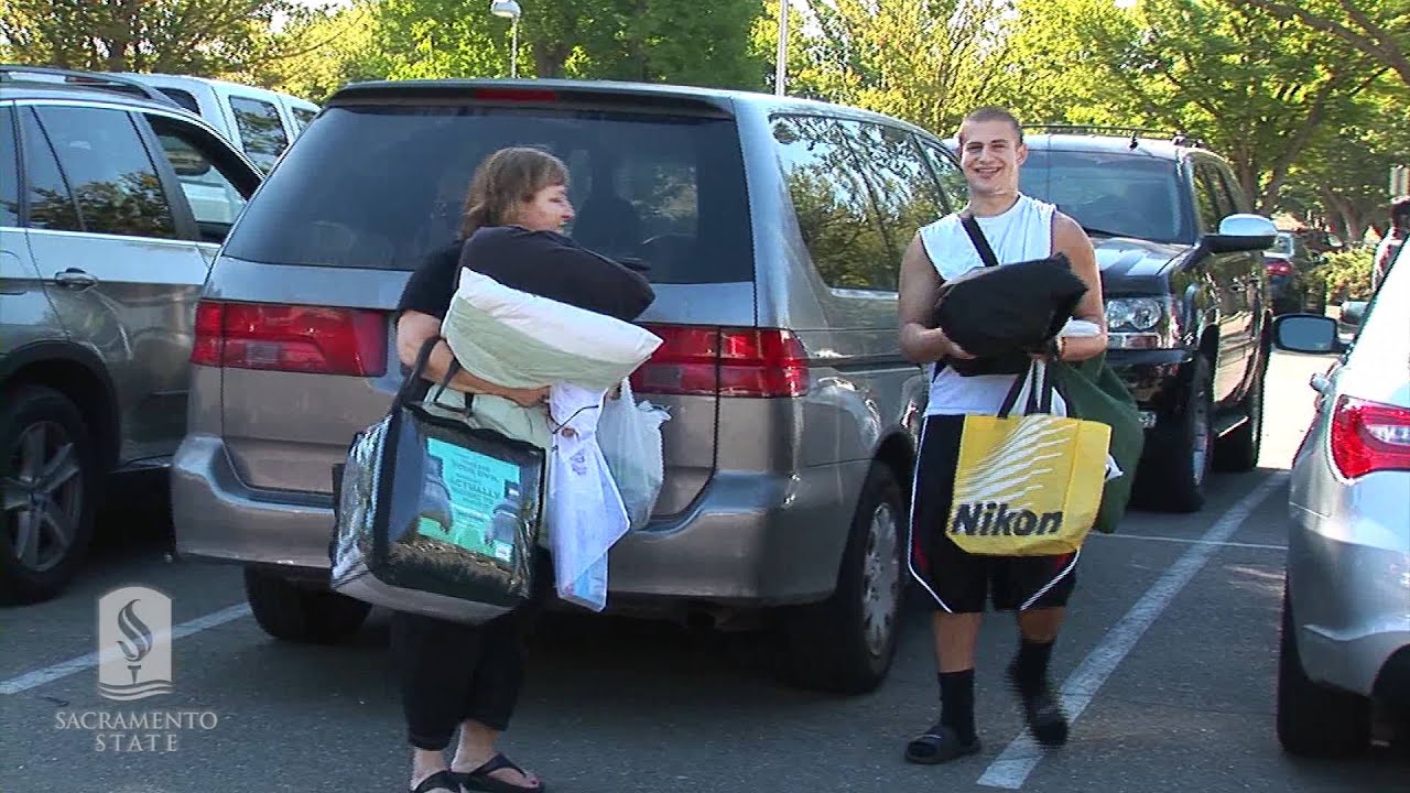 Move-In Day 2011 at Sac State - YouTube