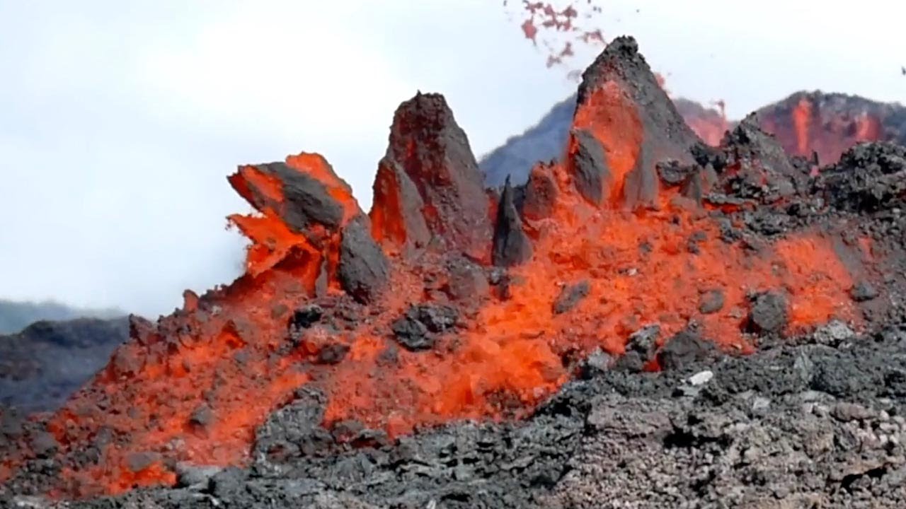 Spectacular Lava Spurts Out From Active Volcano - YouTube
