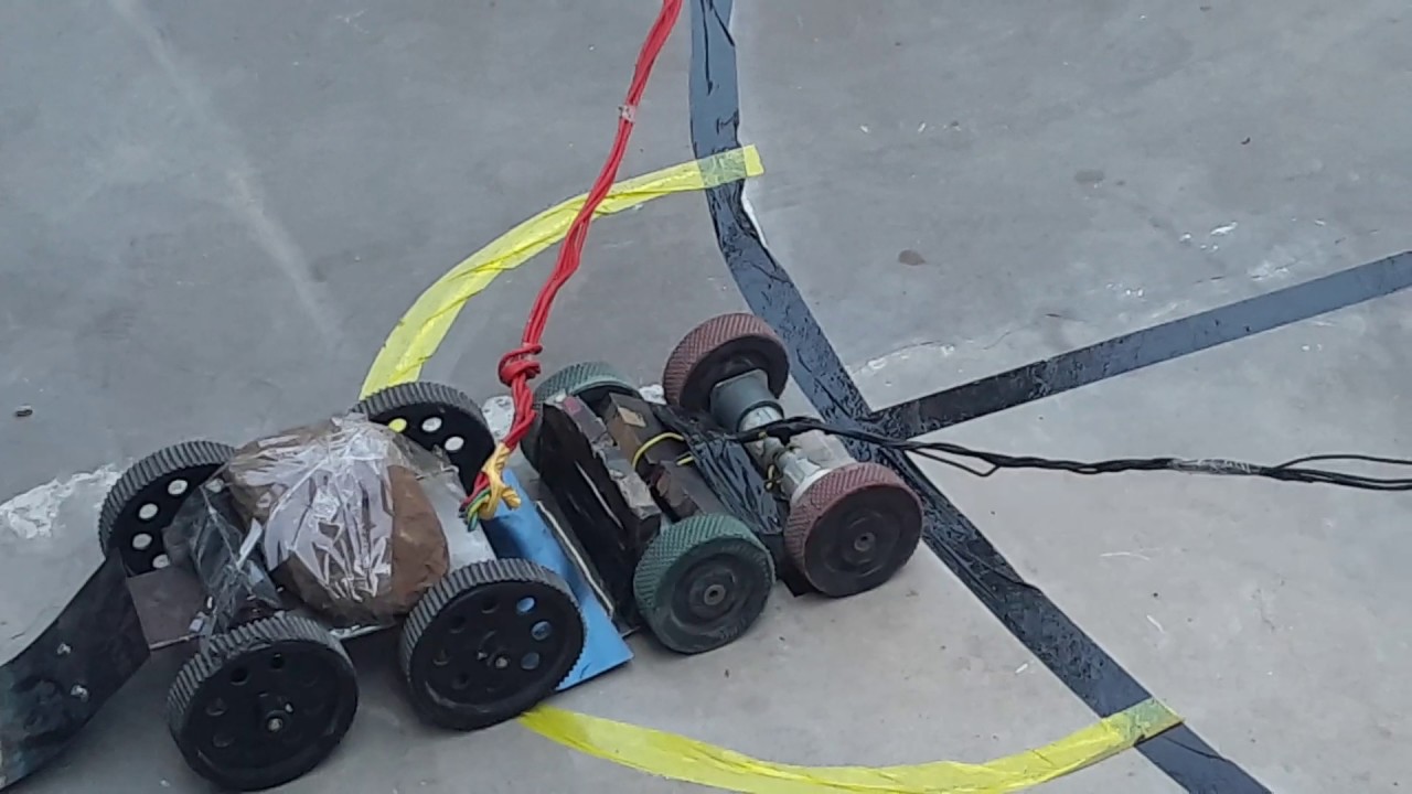 robo war at engineering godavari college jalgaon - YouTube