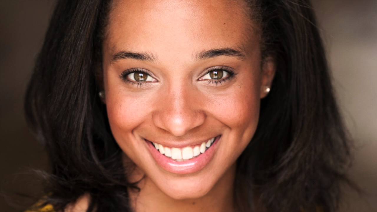 Jalene Goodwin -Nobody Makes a Pass at Me- Pins and Needles - YouTube