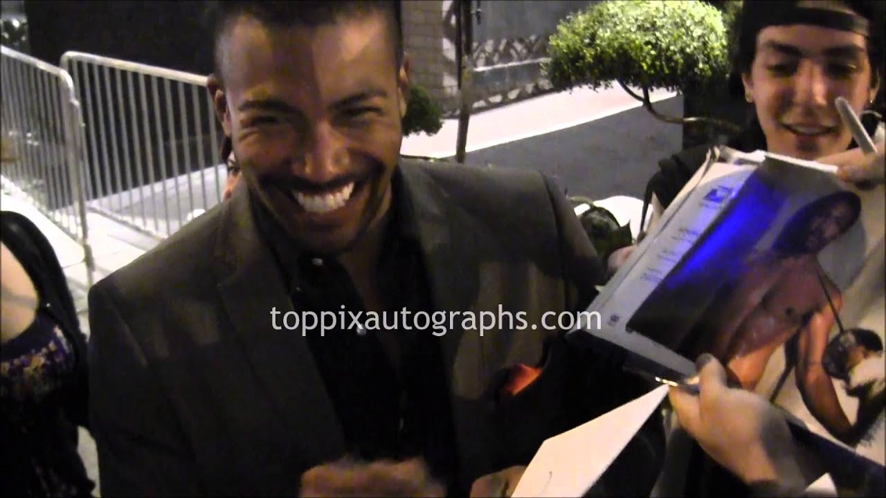 Charles Michael Davis - Signing Autographs at the 2014 CW Upfront in ...