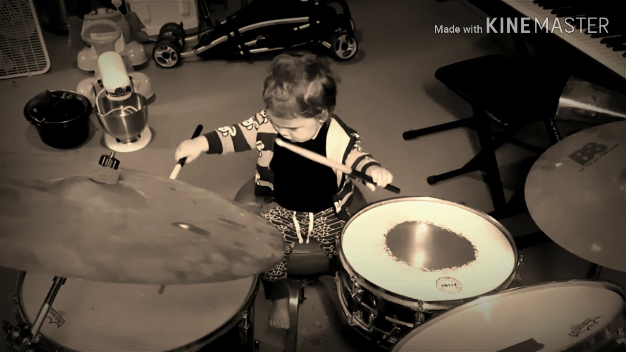 Baby Drummer - YouTube