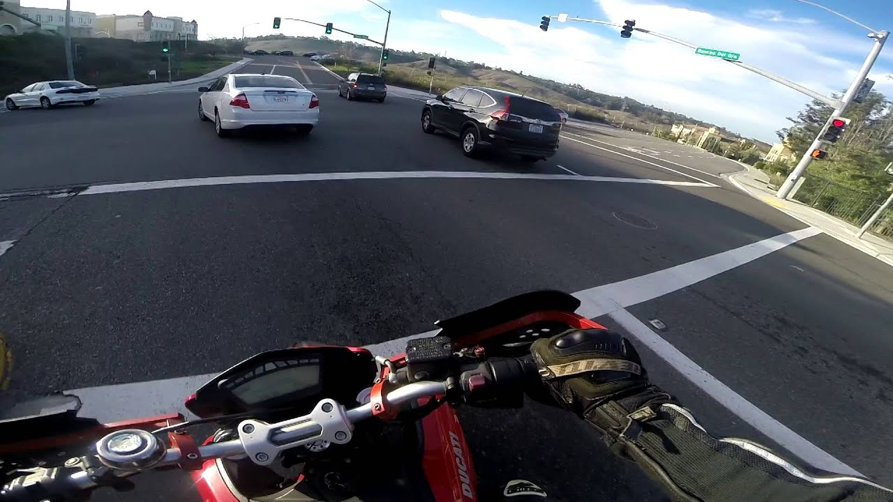 Blind Drivers Don't See Motorcycles - YouTube