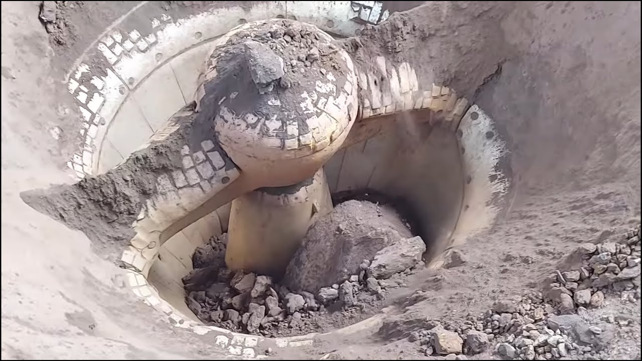 KOBELCO GYRATORY CONE CRUSHER - YouTube