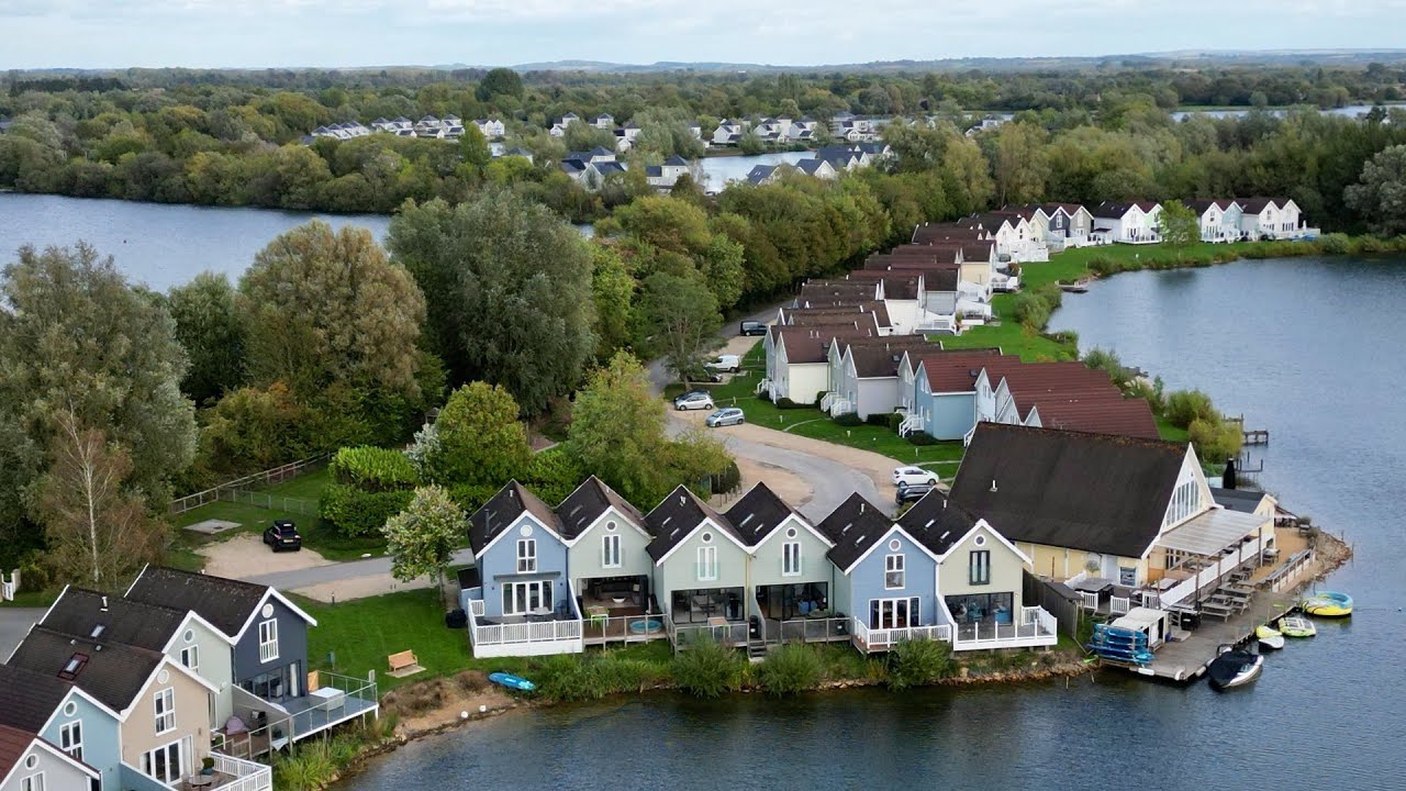 Spring Lake 41 - 'Lapwing Lake Lodge' lakeside holiday lodge in the ...