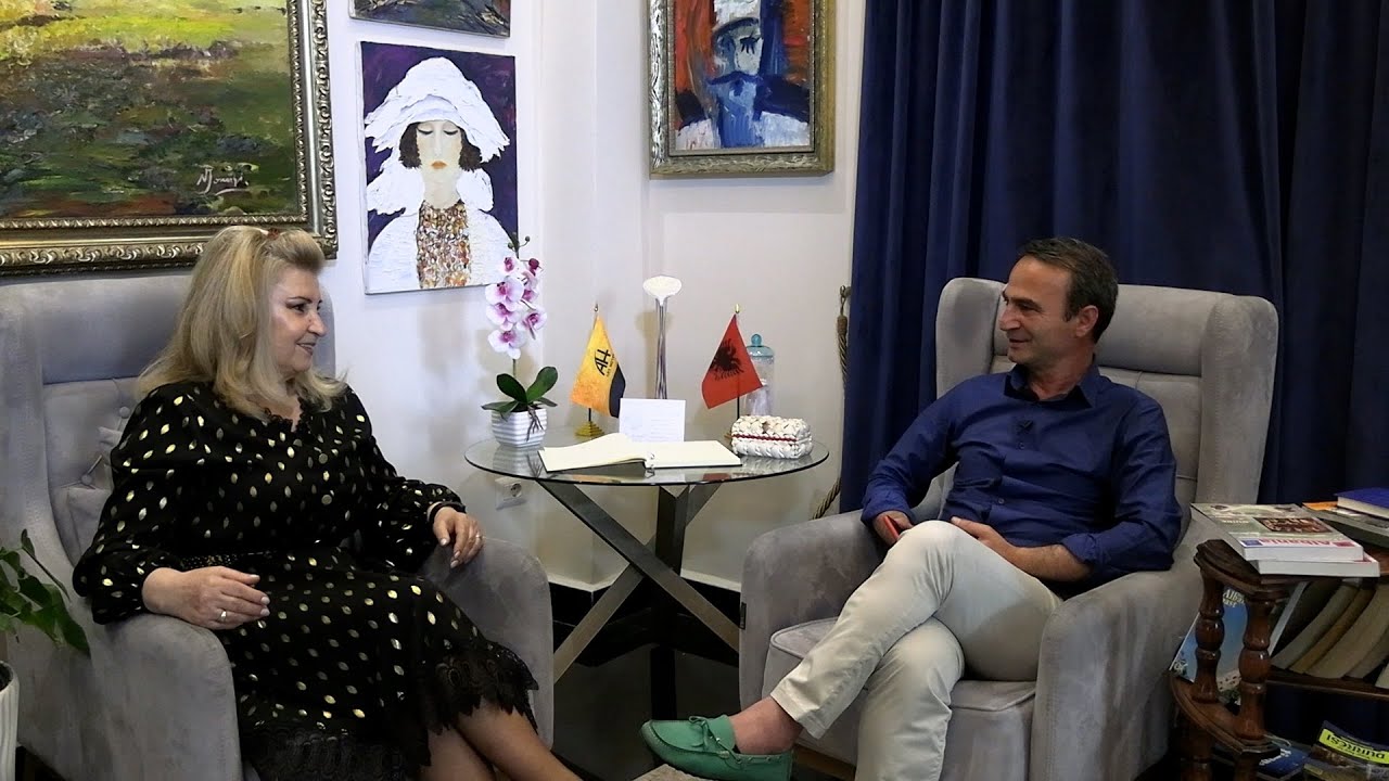 BioFolk- Liri Rasha, këngëtarja me zërin unik - YouTube