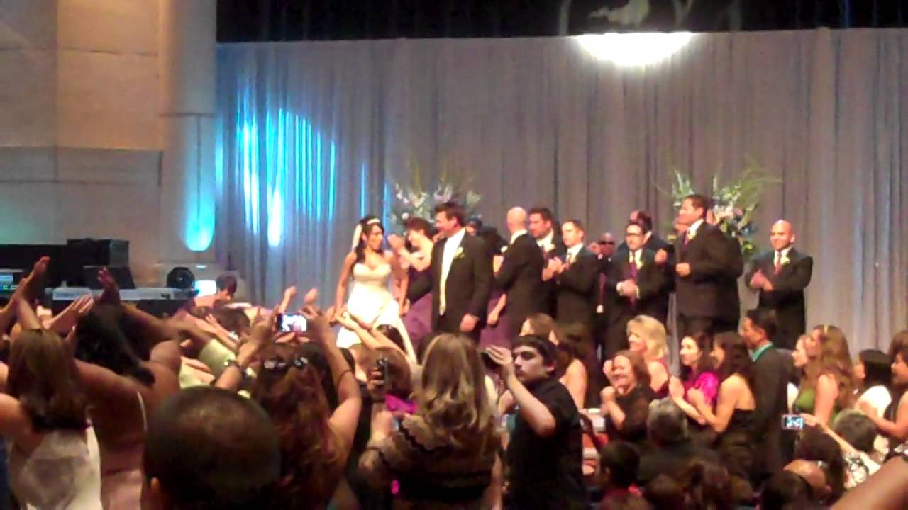 Susy & Matt's Wedding U Jam Flash Mob #6 - YouTube