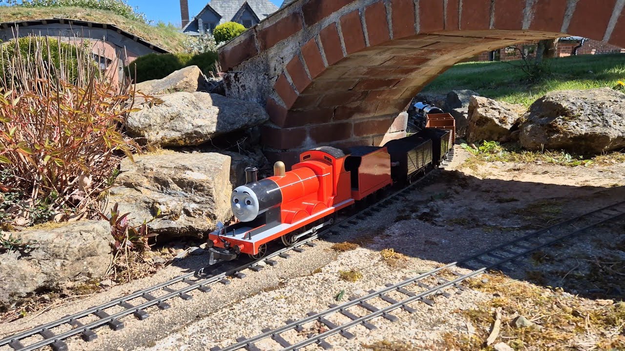 James number 5 train from Thomas & friends | Garden railway track for ...