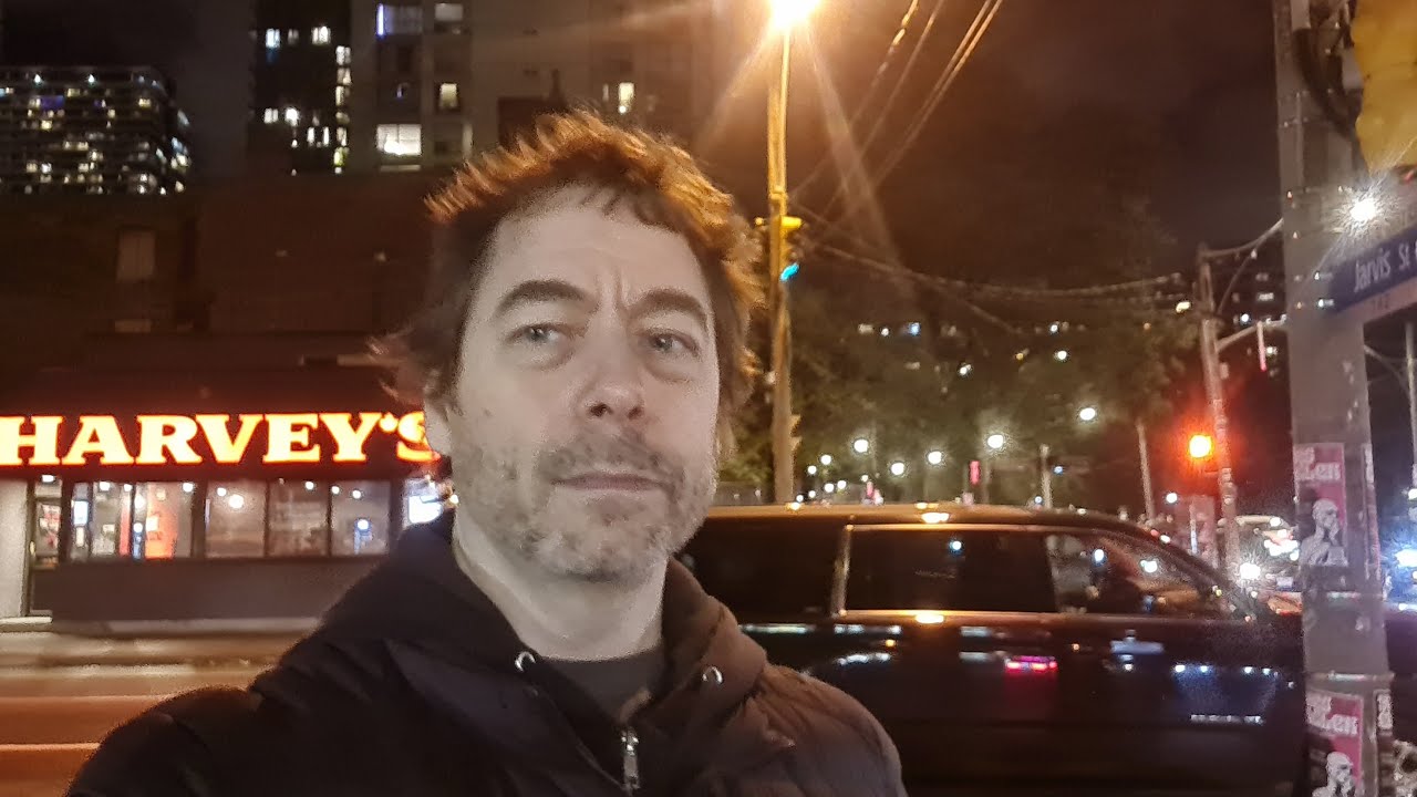 Toronto LIVE: Exploring The City On A Damp & Dark (Already?) Wednesday ...