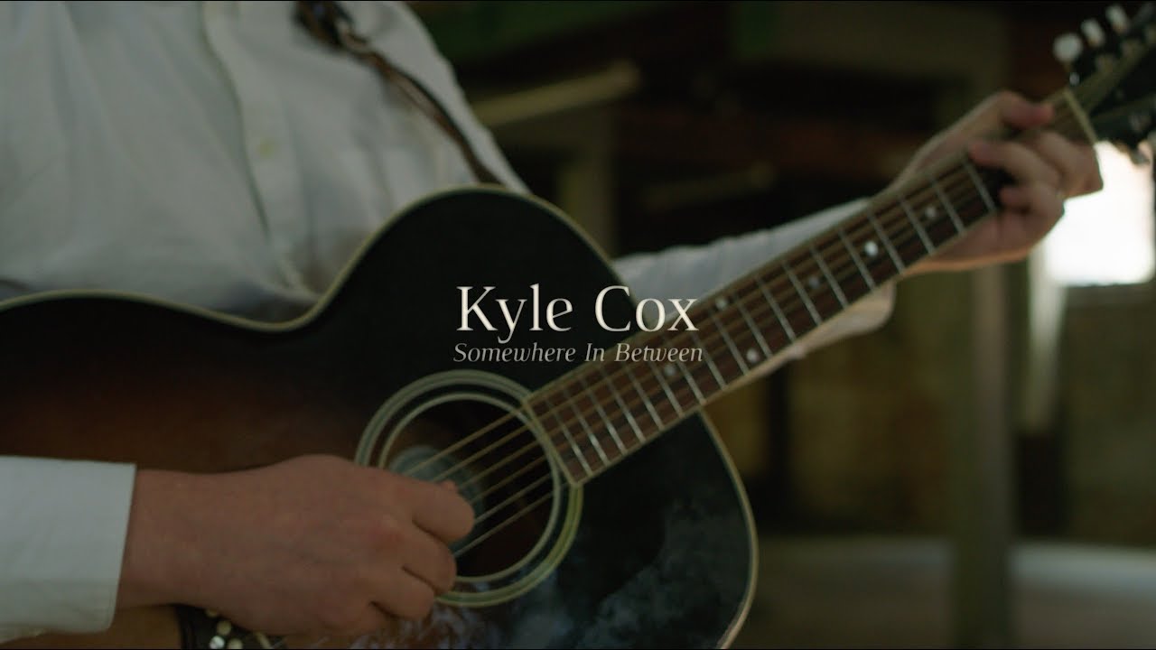 Kyle Cox - Somewhere in Between - Live in the Old City - YouTube