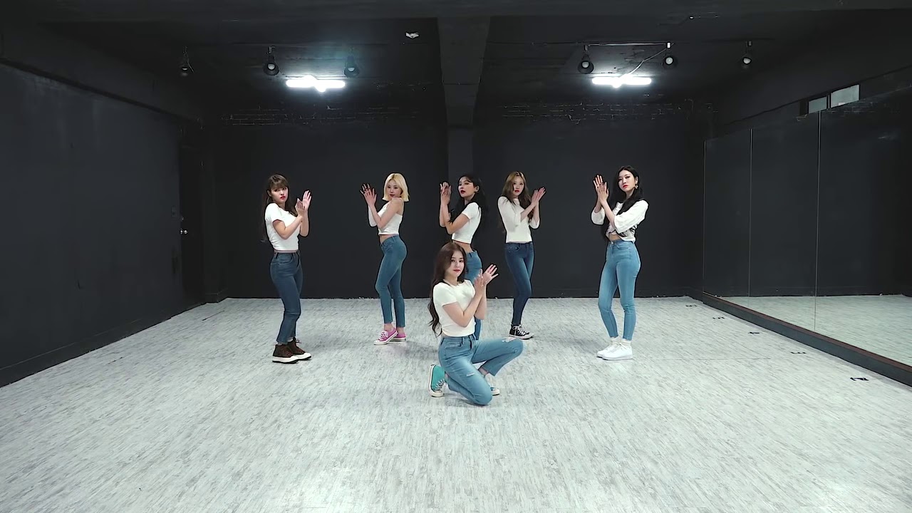 Momoland thumbs up|dance practice - YouTube