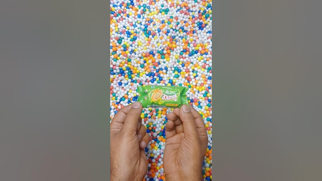 mencari dan menemukan jajanan permen long gummy Bounce biscuit kardus #huntingjajan #jajan - YouTube