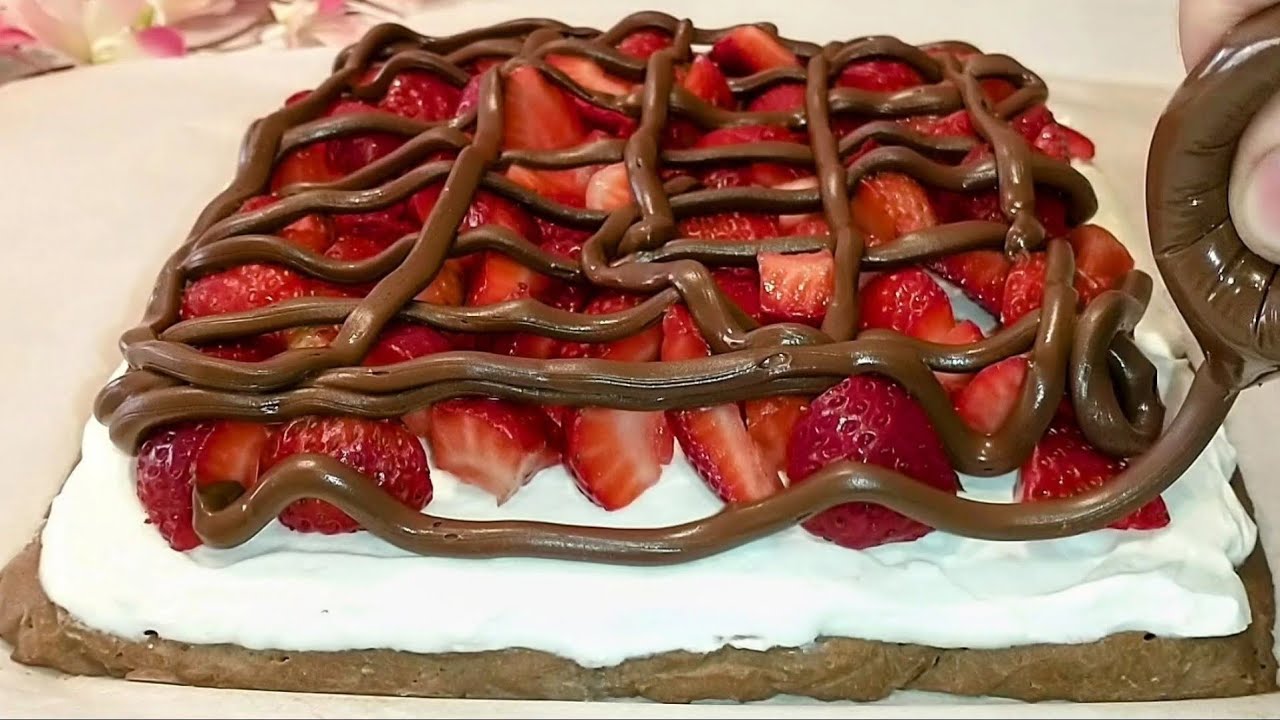 Just squeeze Nutella over Strawberries 🍫🍓 and enjoy! - YouTube