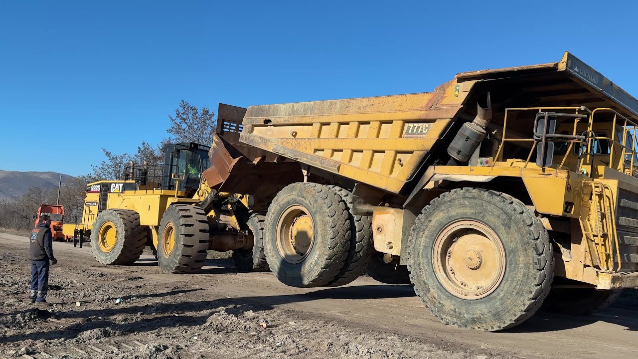Incredible Mission: Transporting a Caterpillar 777 Dumper with Severe ...