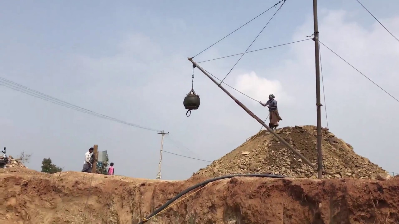 WELL DIGGING by HAND in INDIA - YouTube