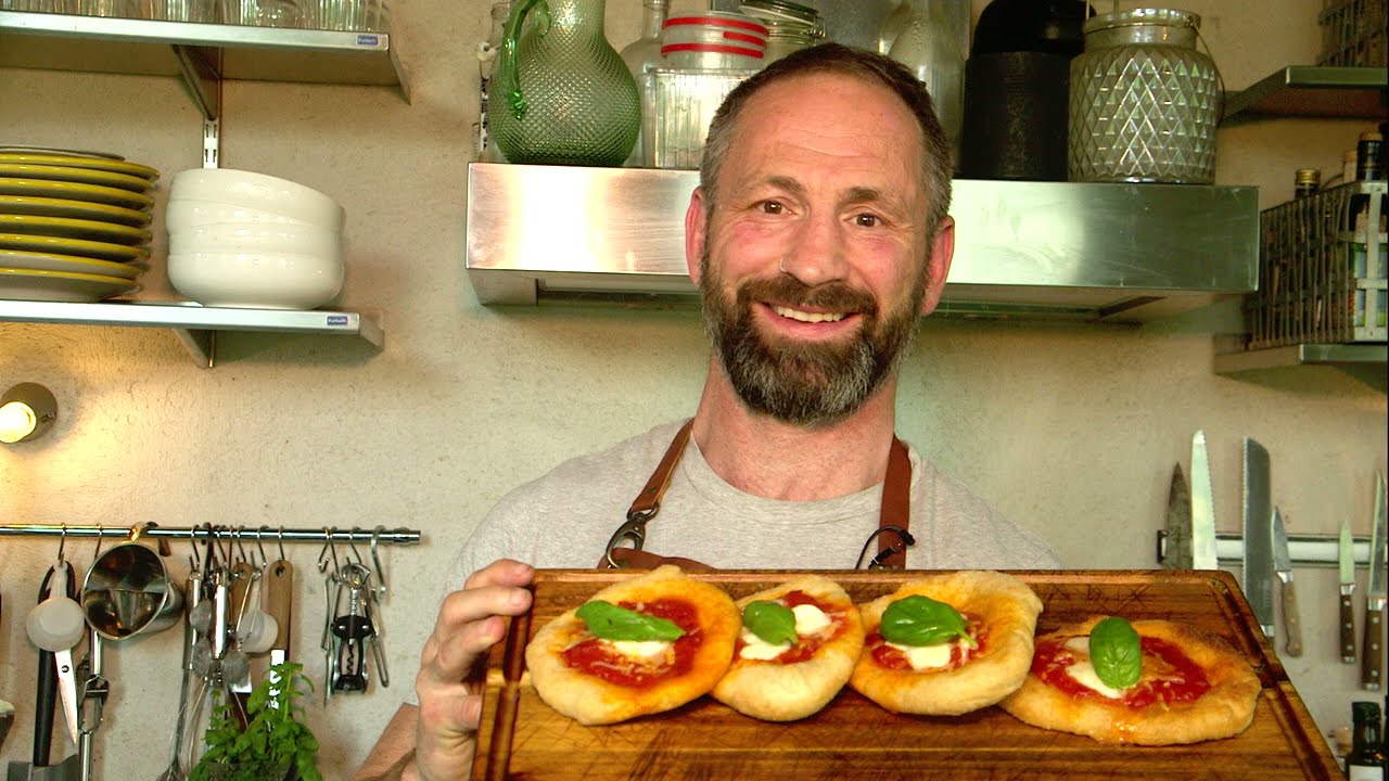 Mini pizzor - den perfekta förrätten - YouTube
