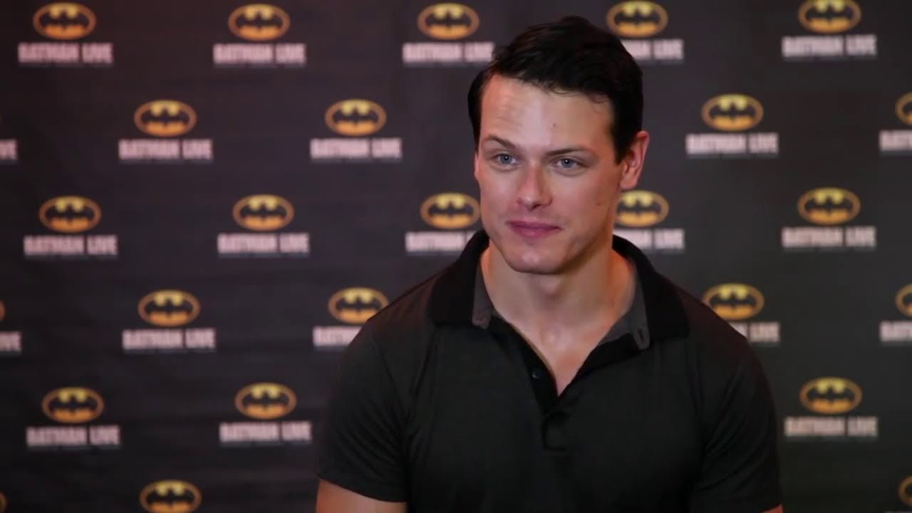 Sam Heughan - Meet Batman _ Batman Live [Sub Ita] - YouTube
