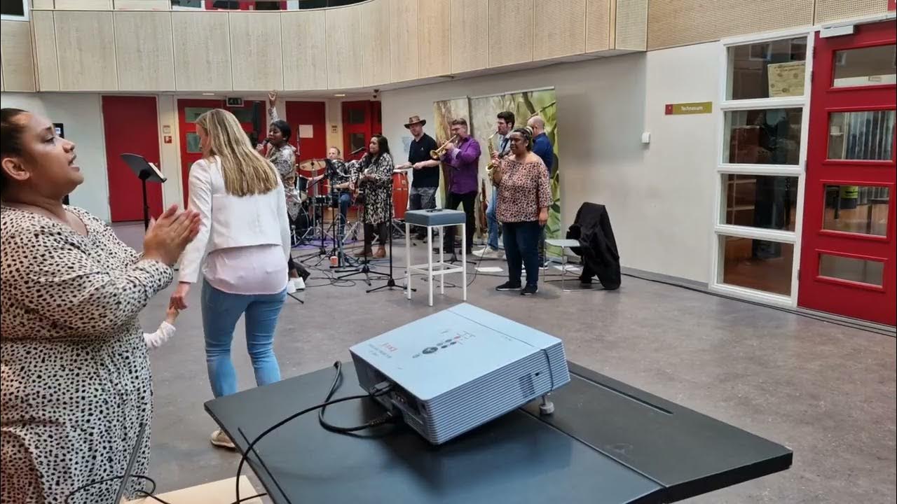 Worshiptime for JESUS. Come Alive-Church Drachten the Netherlands!!!!! - YouTube