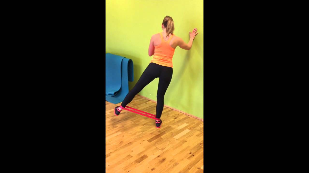 Side kick with resistance band / Hliðarspark með teygju - YouTube